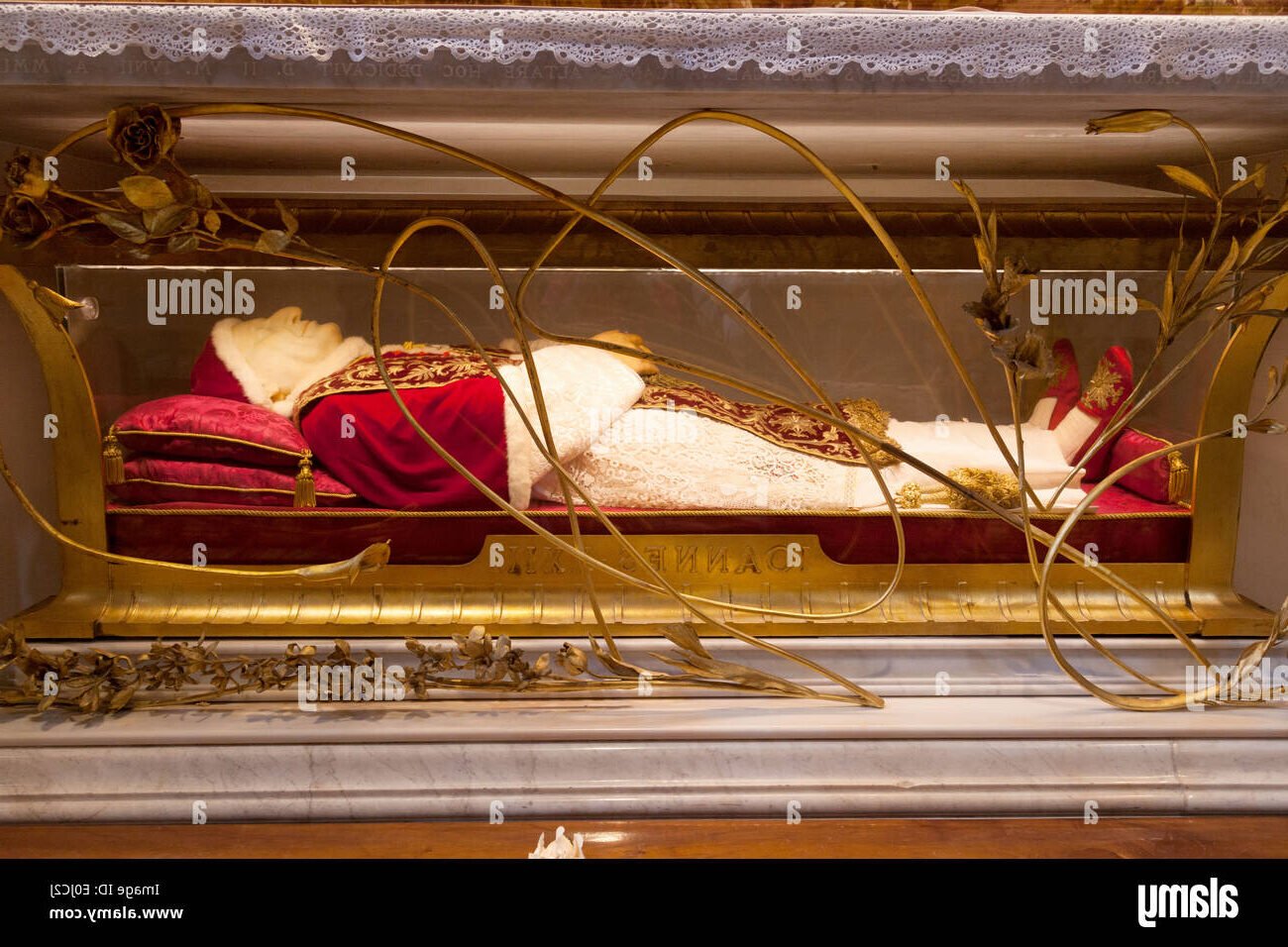 Qu'est-ce que le tombeau des papes à la basilique Saint-Pierre