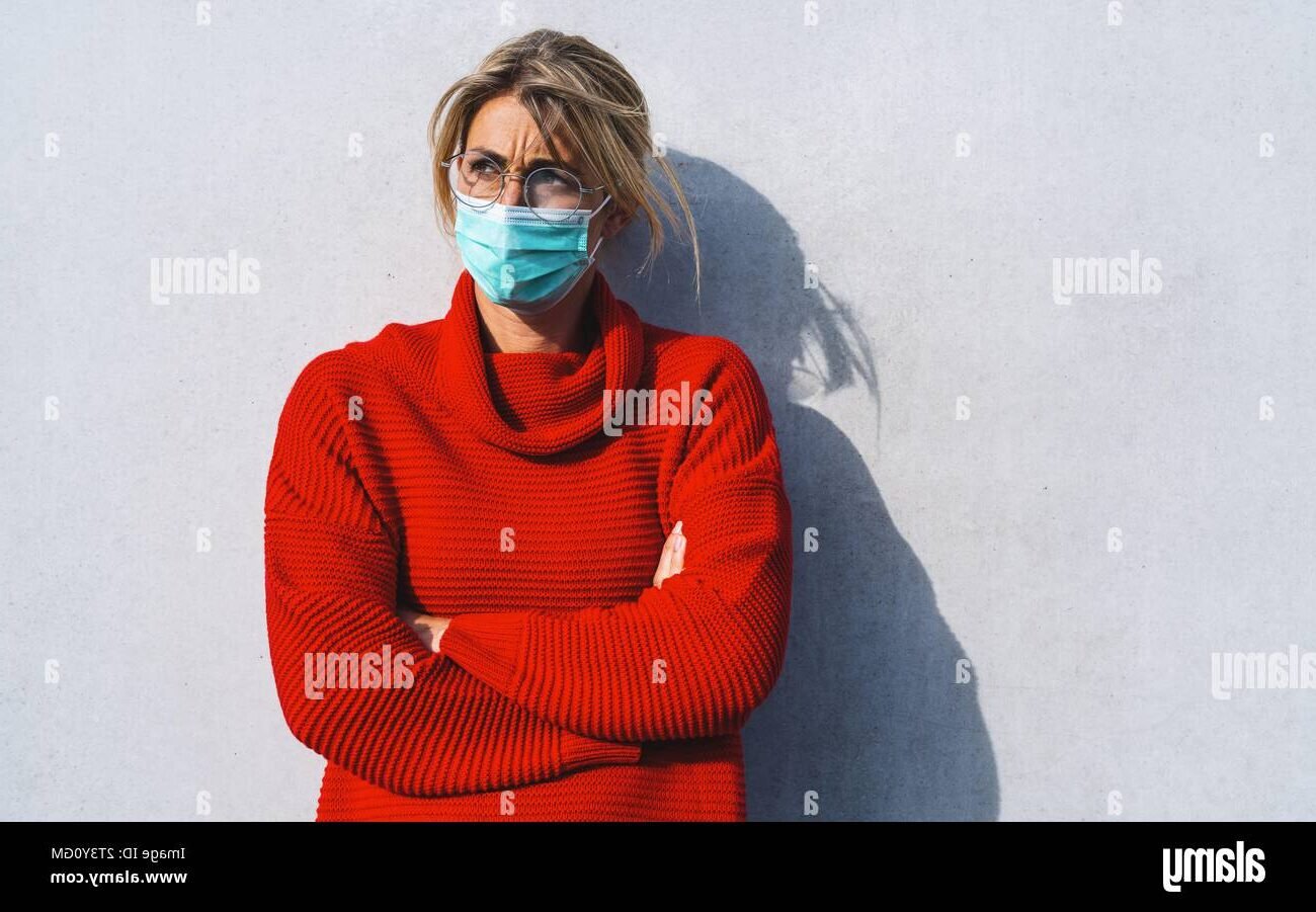 Pourquoi le pull over rouge de Gilles Perrault est-il si célèbre