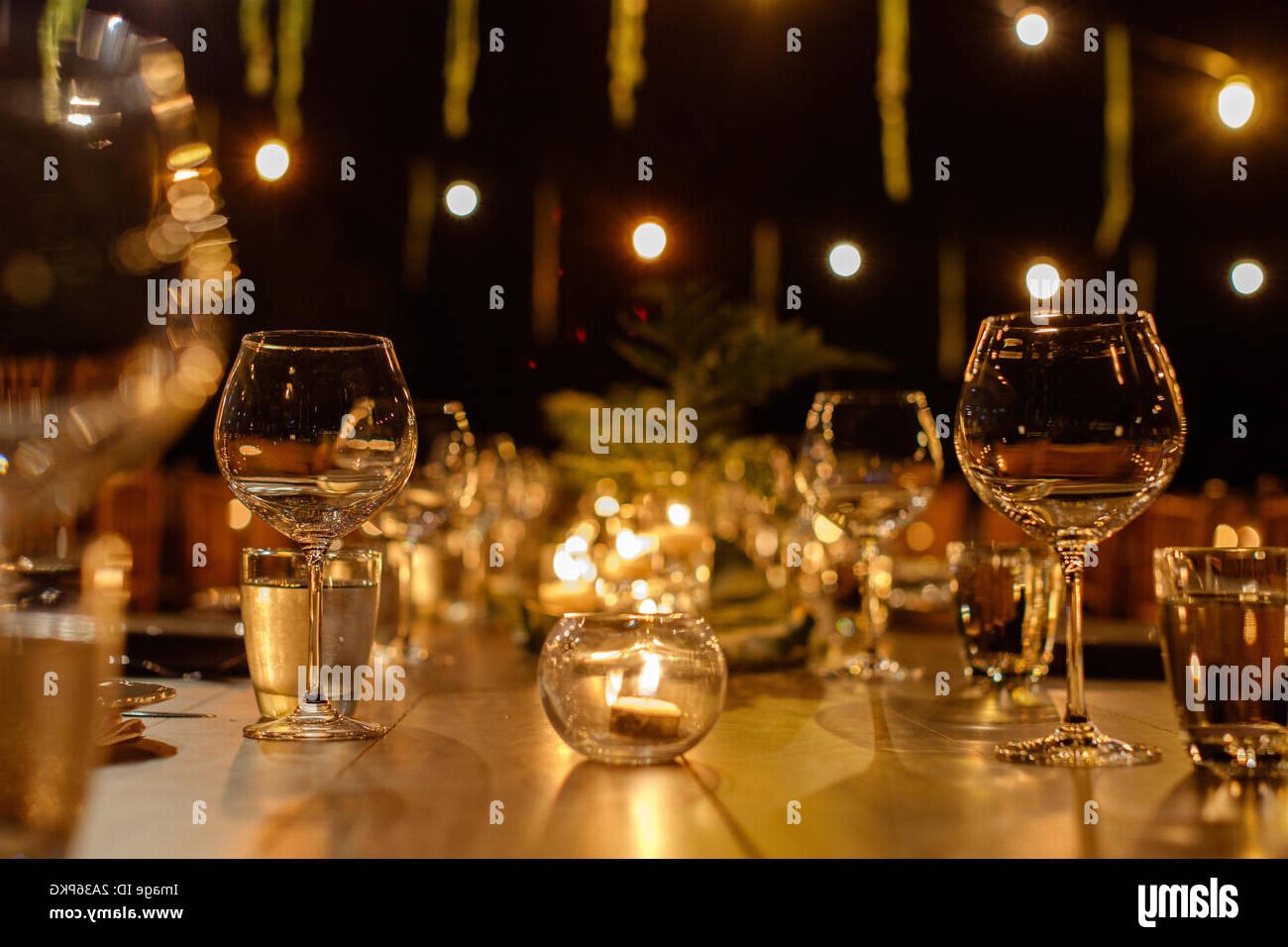 Quels sont les détails essentiels pour une soirée chic réussie