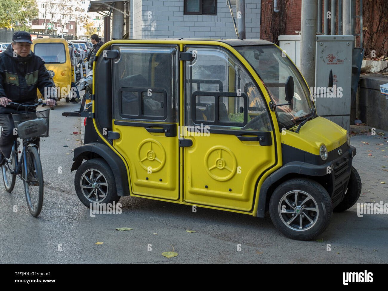 Pourquoi choisir une voiture sans permis plutôt qu'une voiture classique